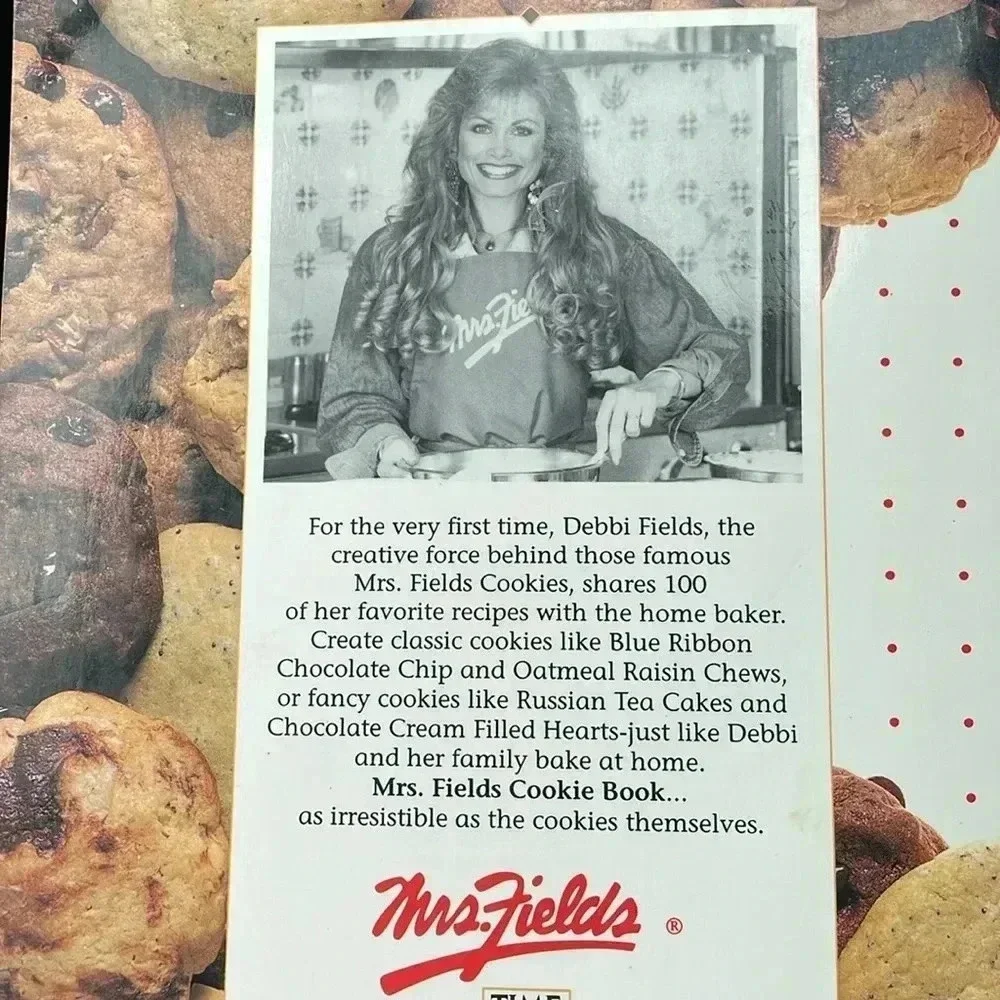 Mrs Fields | Kitchen | Mrs Fields Cookie Cook Book | Poshmark